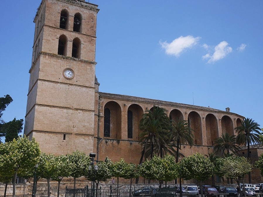 Free Guided Tour Of Muro | SeeMallorca.com