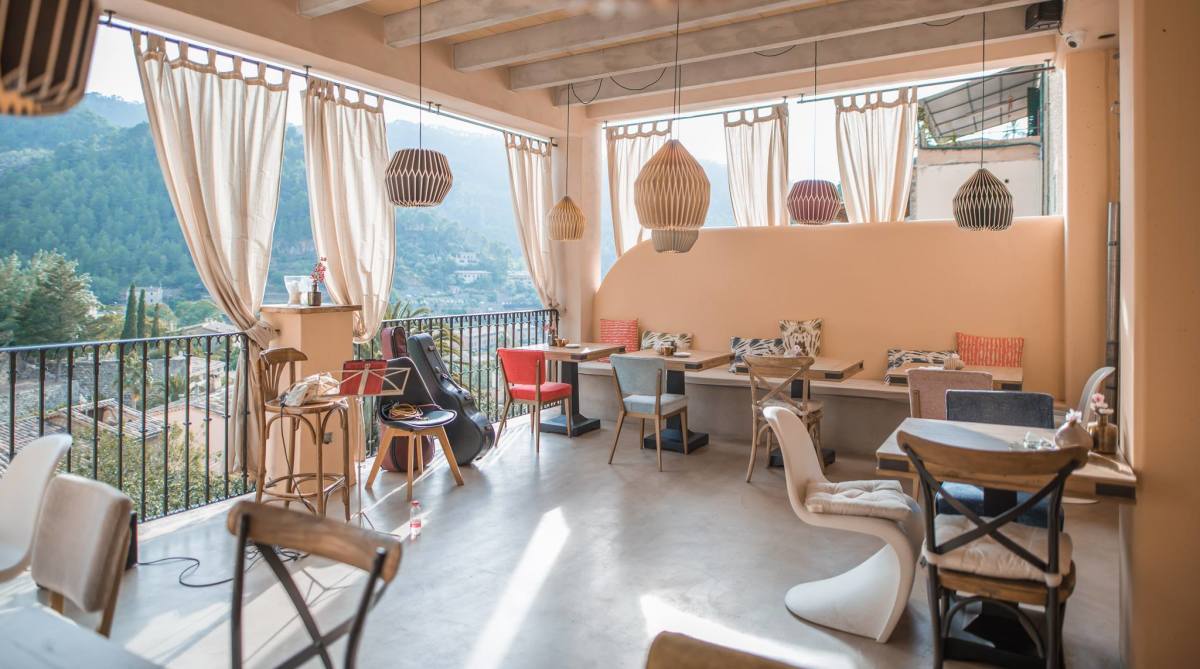 Nama Restaurant, Deia