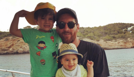 Messi unwinds in Ibiza