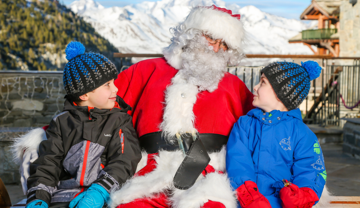 Father Christmas comes to Arc 2000