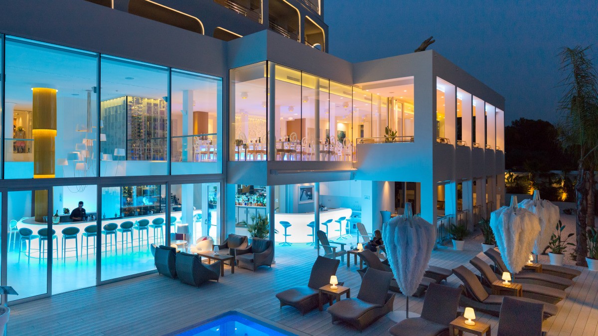 Live Music Bars & Clubs in Sa Coma | SeeMallorca.com